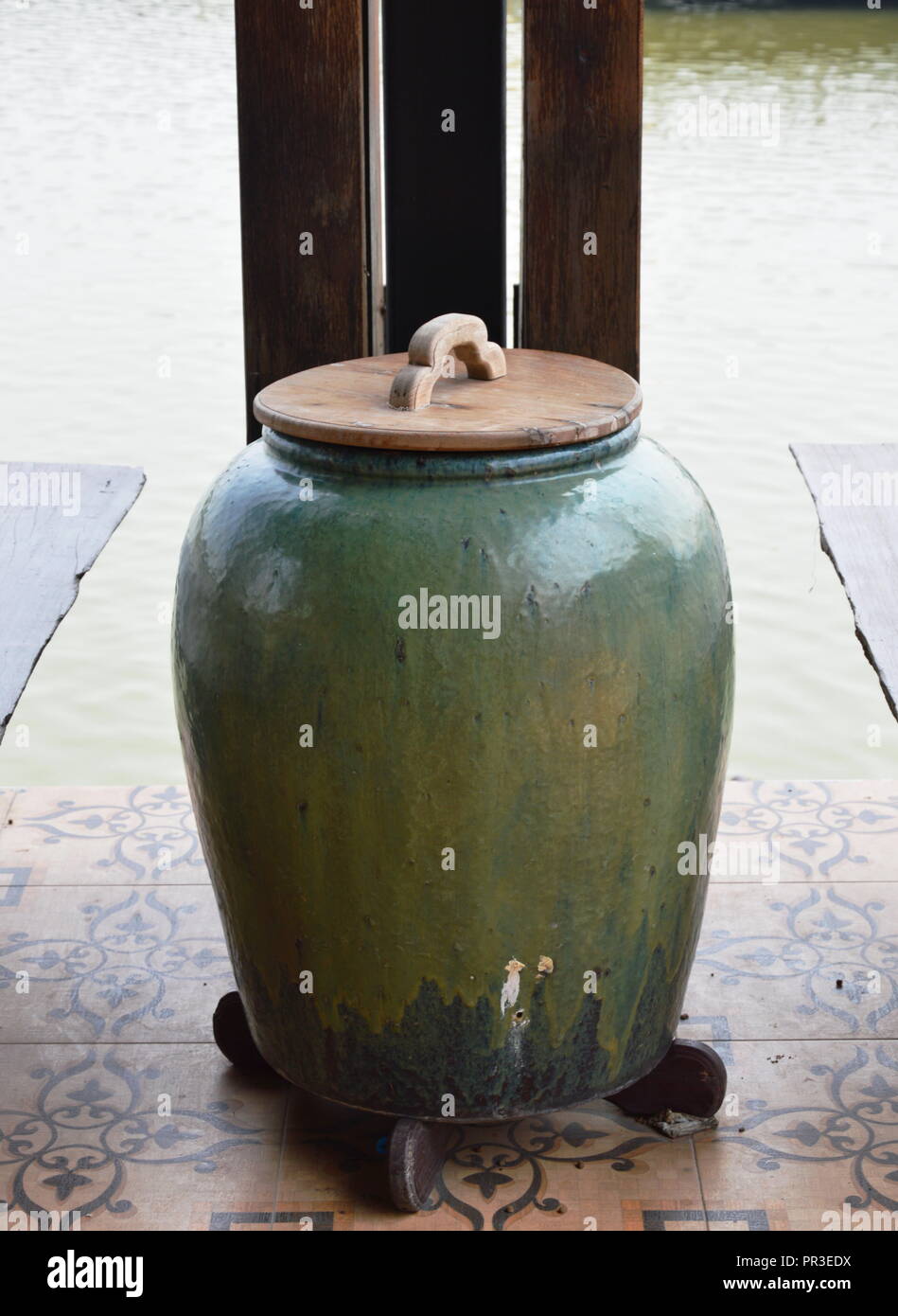Thai Pottery Stock Photos & Thai Pottery Stock Images - Alamy
