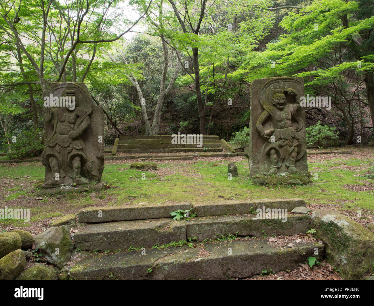 Nio temple guardians at ruins of Sentoji temple, Kunisaki Hanto, Oita ...