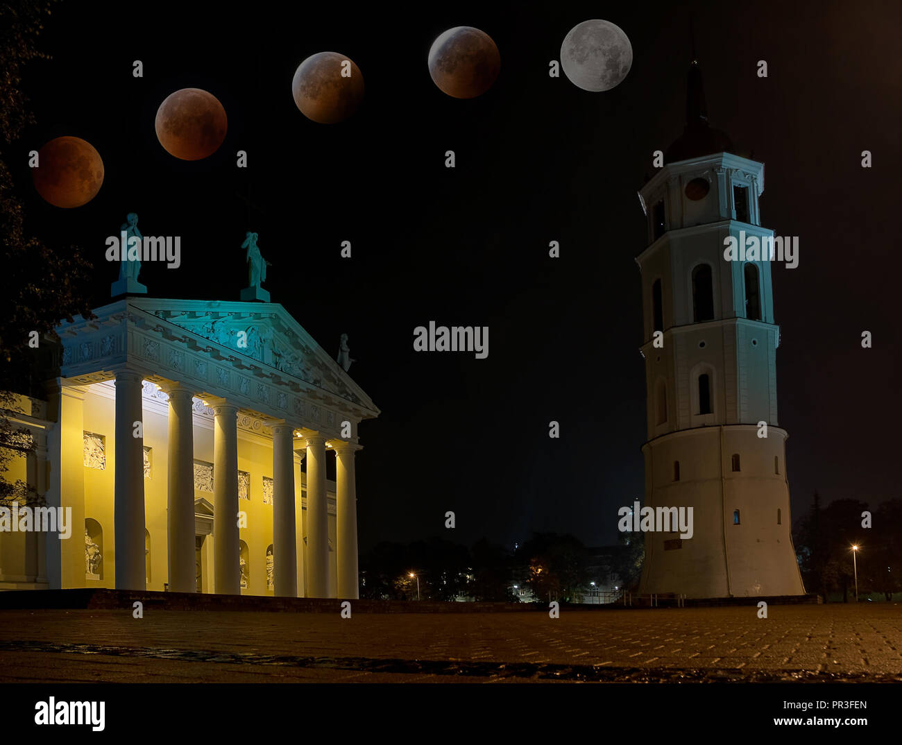 Vilnius cathedral basilica hi-res stock photography and images - Alamy