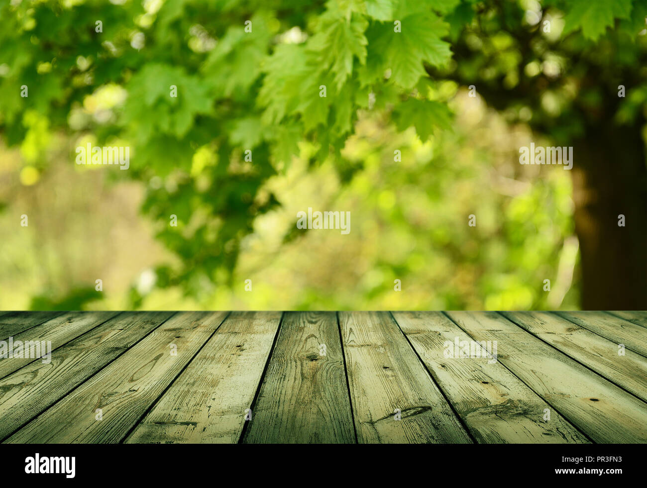 Empty table for display montages Stock Photo - Alamy