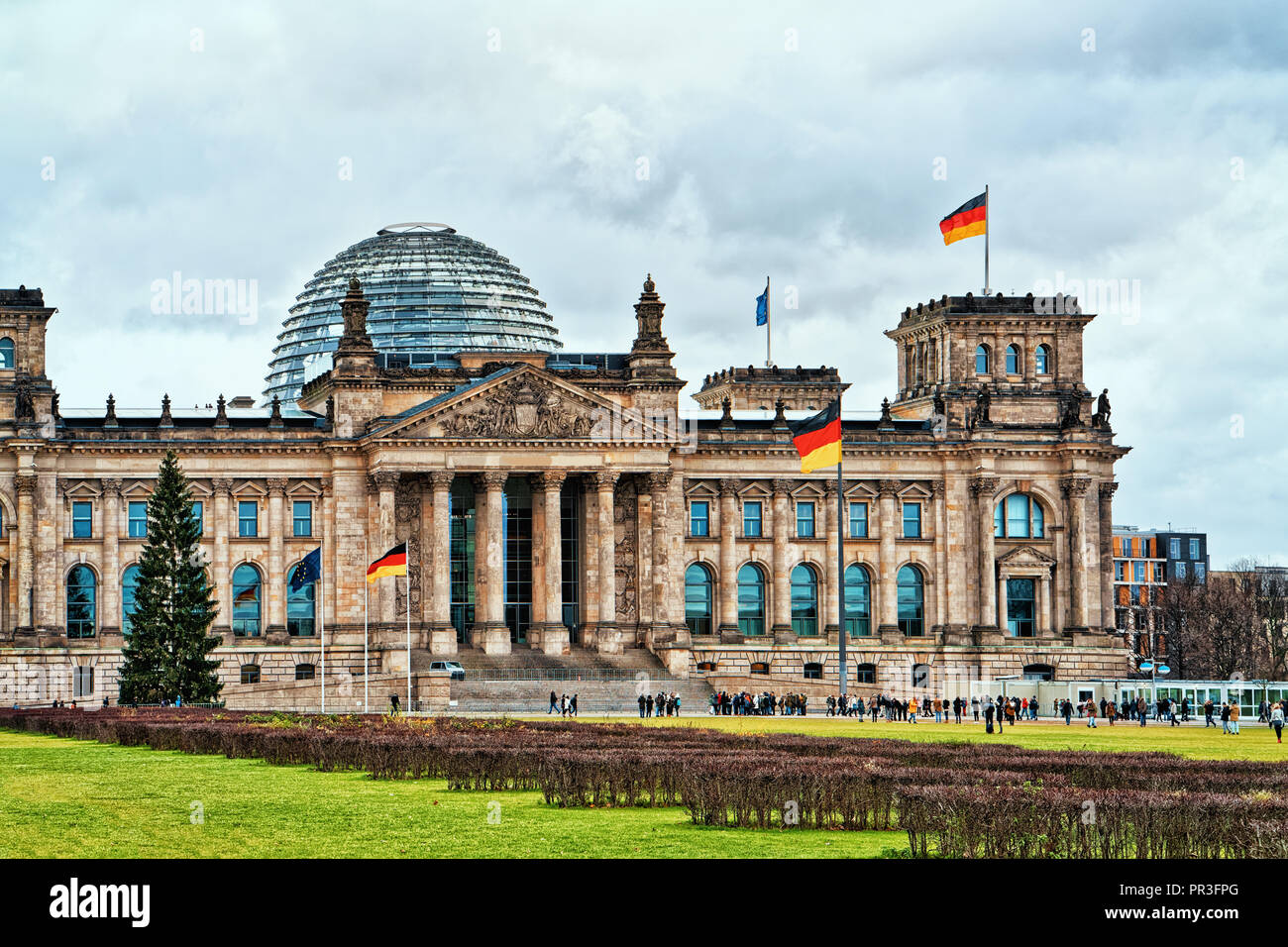 Bundestag berlin autumn hi-res stock photography and images - Alamy