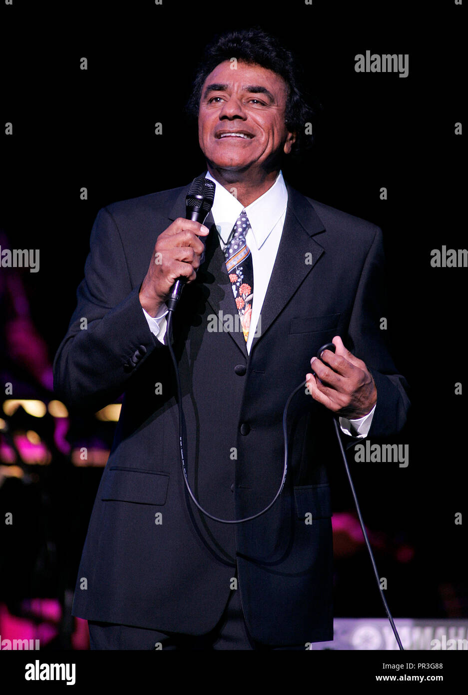 Grammy lifetime achievement award hi-res stock photography and images ...