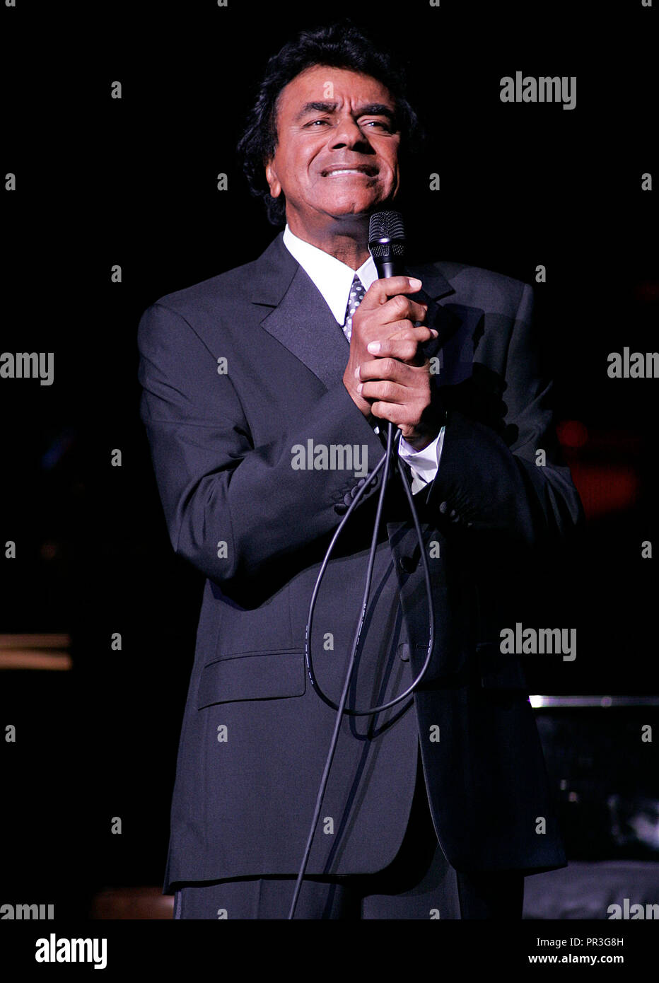 Grammy lifetime achievement award hi-res stock photography and images ...