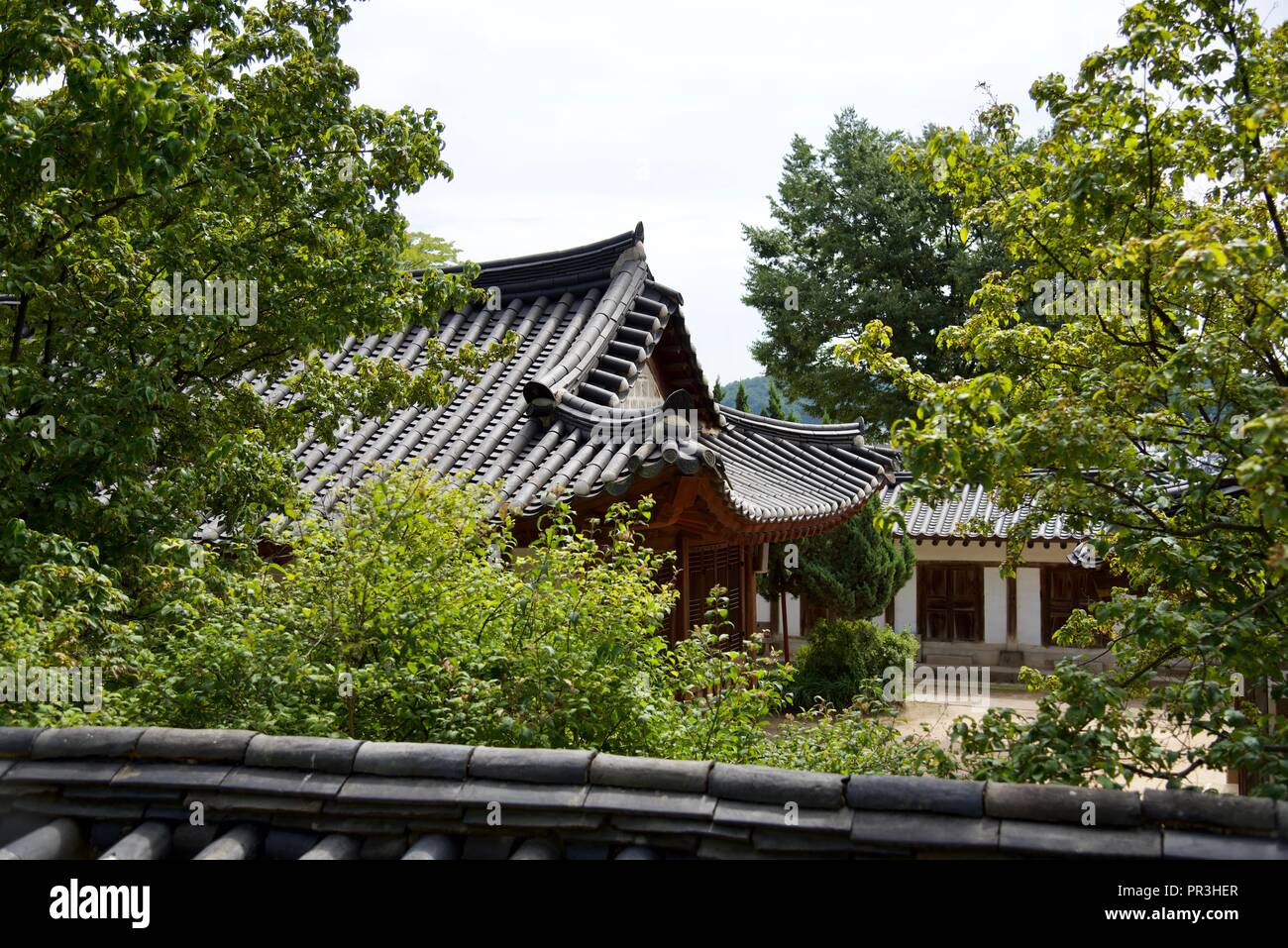 Korean traditional house Stock Photo - Alamy