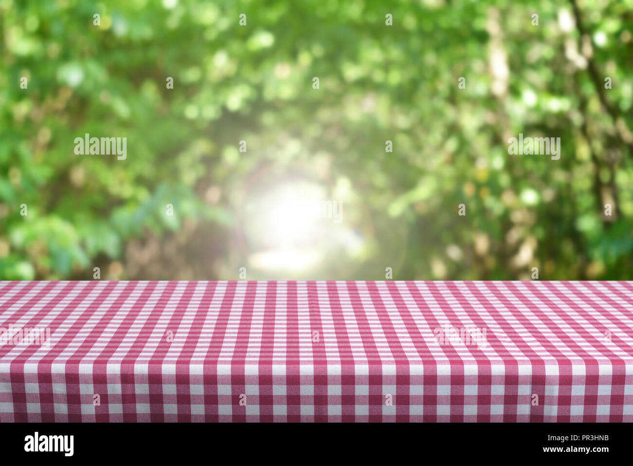 Empty table background Stock Photo - Alamy