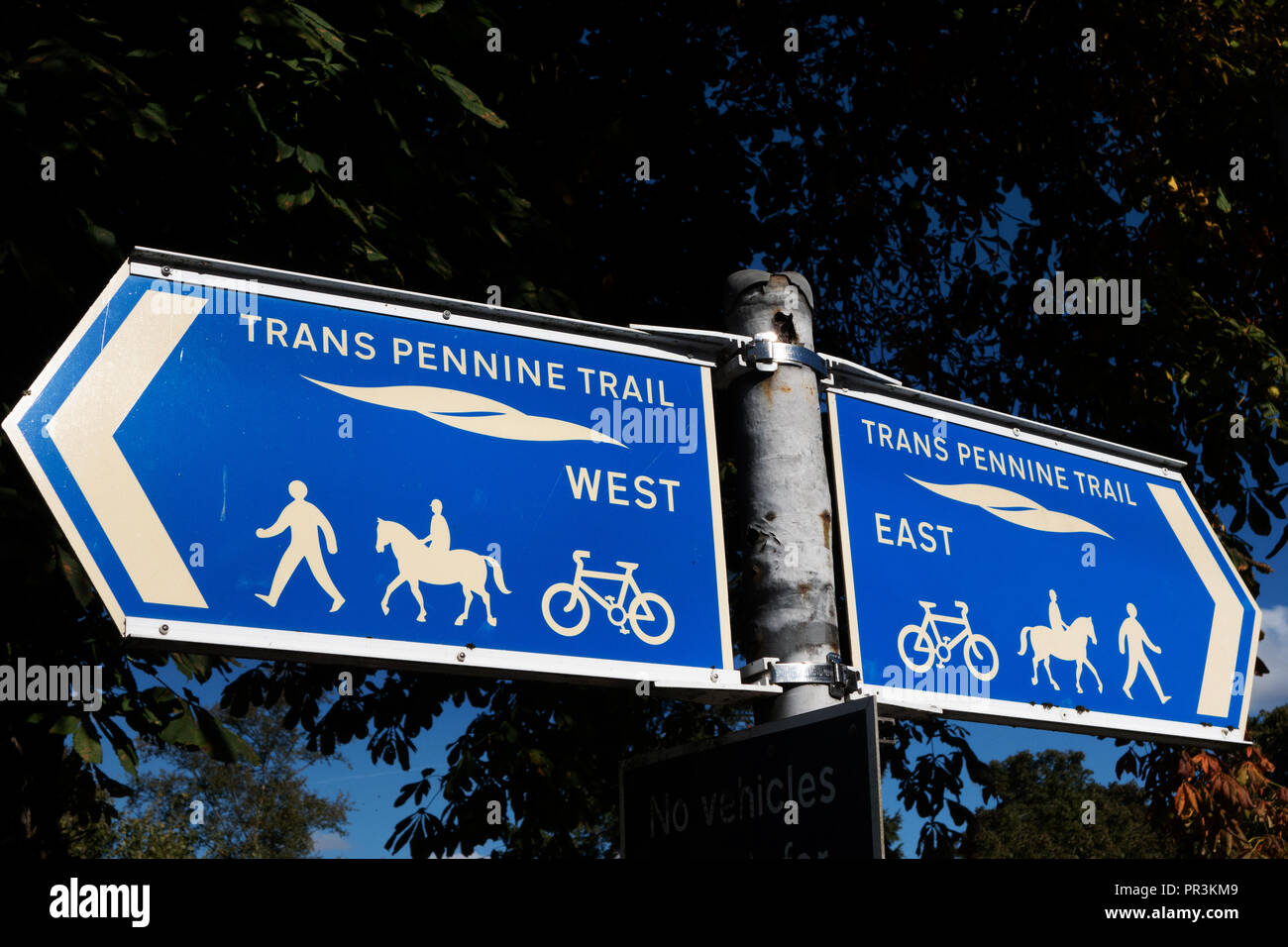 Trekking route direction signs hi-res stock photography and images - Alamy