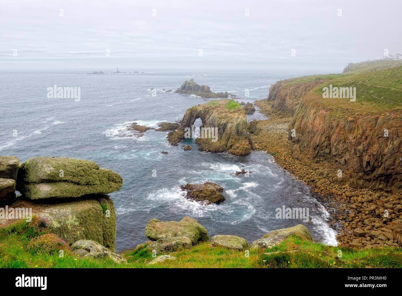 Uk coastline arch hi-res stock photography and images - Alamy