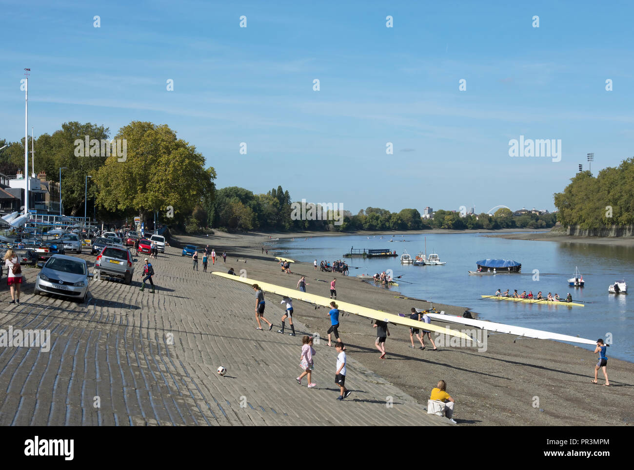 a saturday afternoon at putney embankment, on the river thames in ...