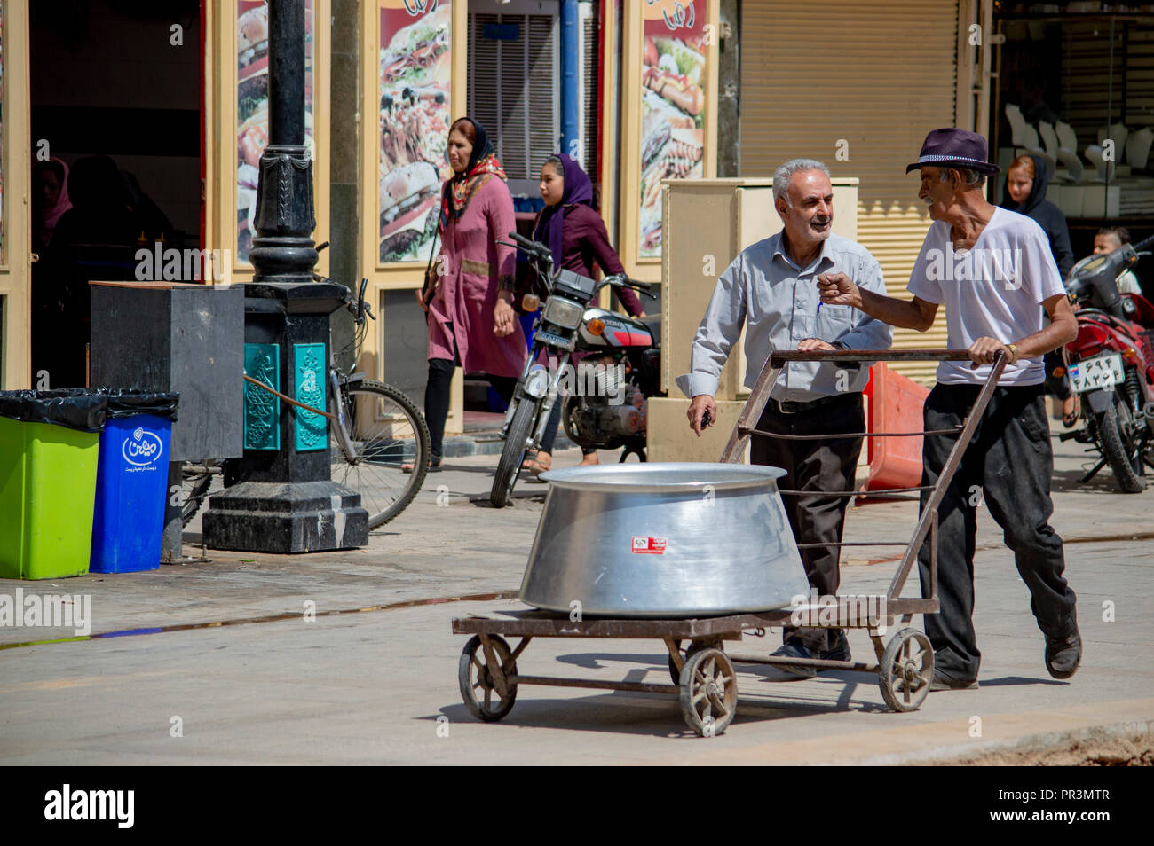 Pushing a trolley hi-res stock photography and images - Alamy