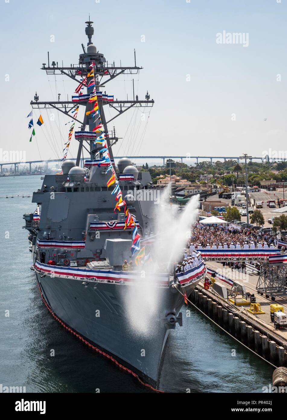 Uss rafael peralta ddg 115 hi-res stock photography and images - Alamy