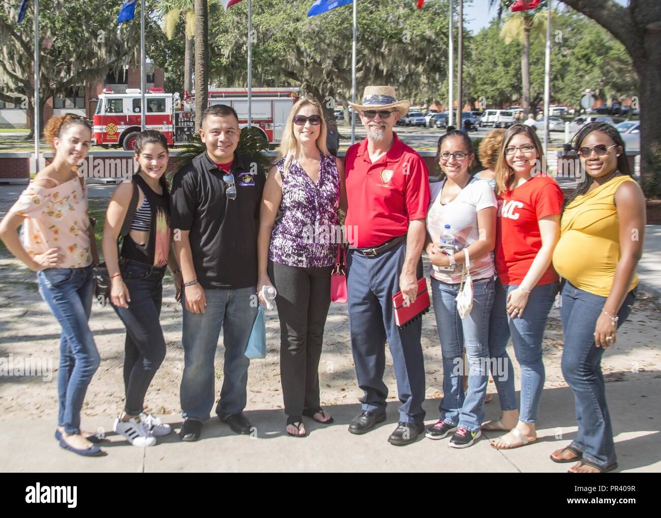 Spouses within 6th Marine Corps District (6MCD) pose for a group photo ...