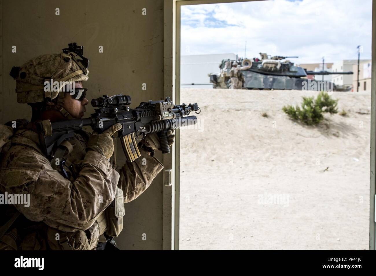 Platoon attack exercise hi-res stock photography and images - Alamy