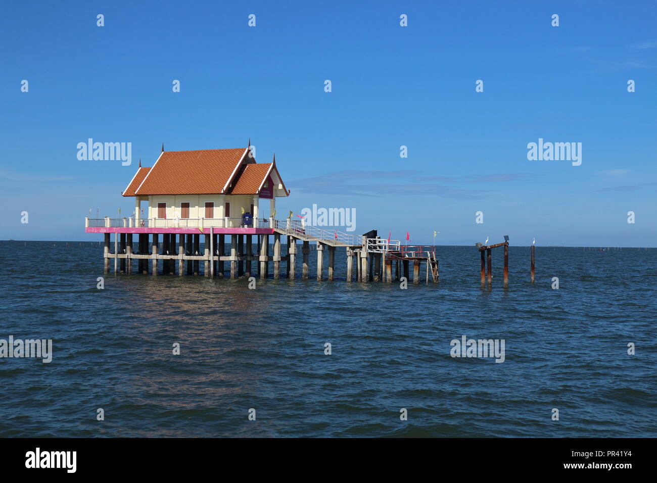 temple in the sea Stock Photo - Alamy