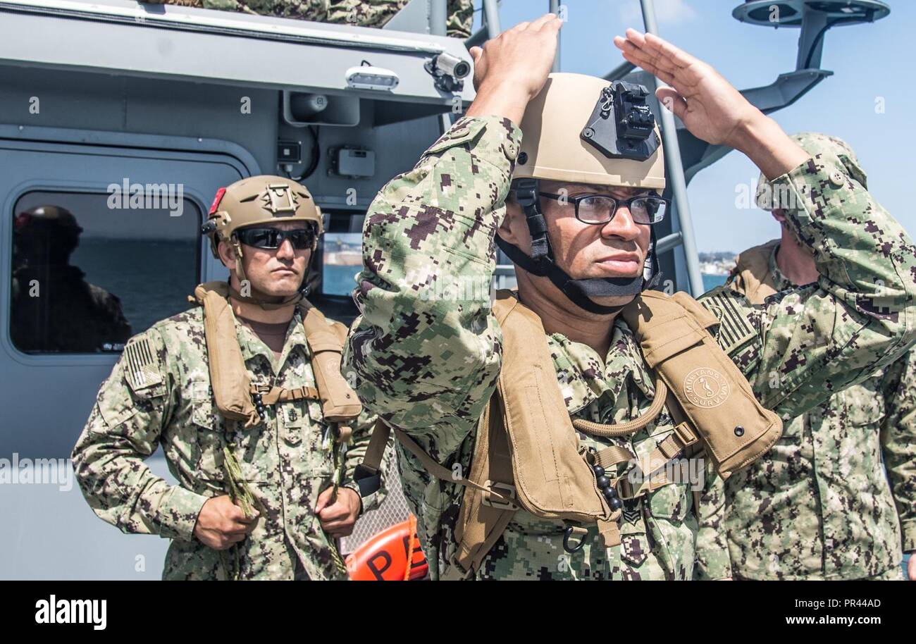 Signal integrity hi-res stock photography and images - Alamy