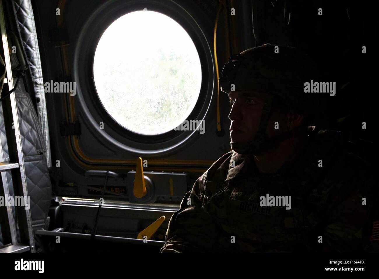 A soldier of the Indiana National Guard’s 76th Infantry Brigade Combat ...