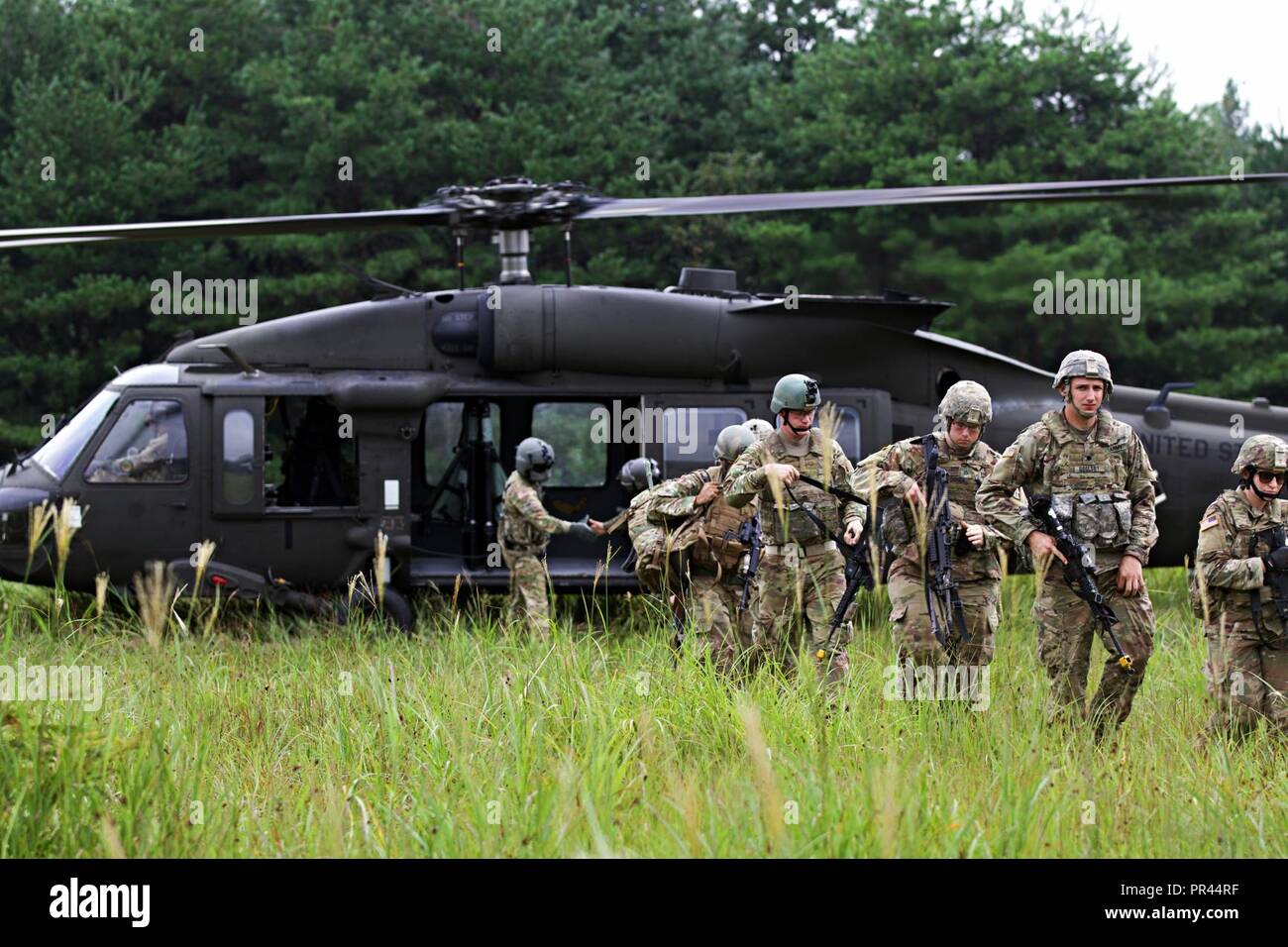 Soldiers of the Indiana National Guard’s 76th Infantry Brigade Combat ...