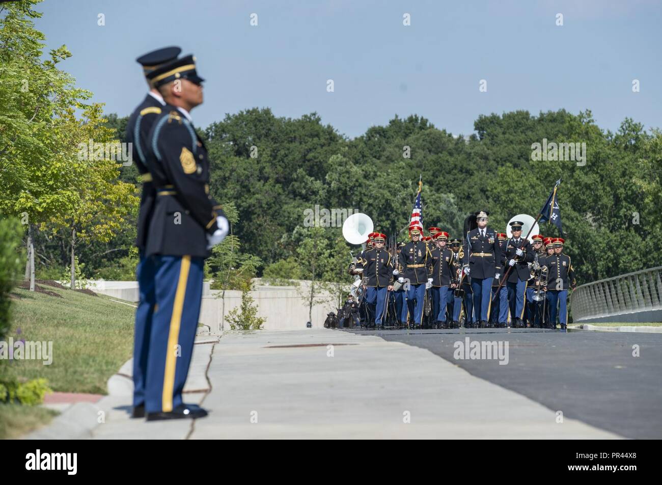 Two caissons from the 3rd U.S. Infantry Regiment (The Old Guard ...