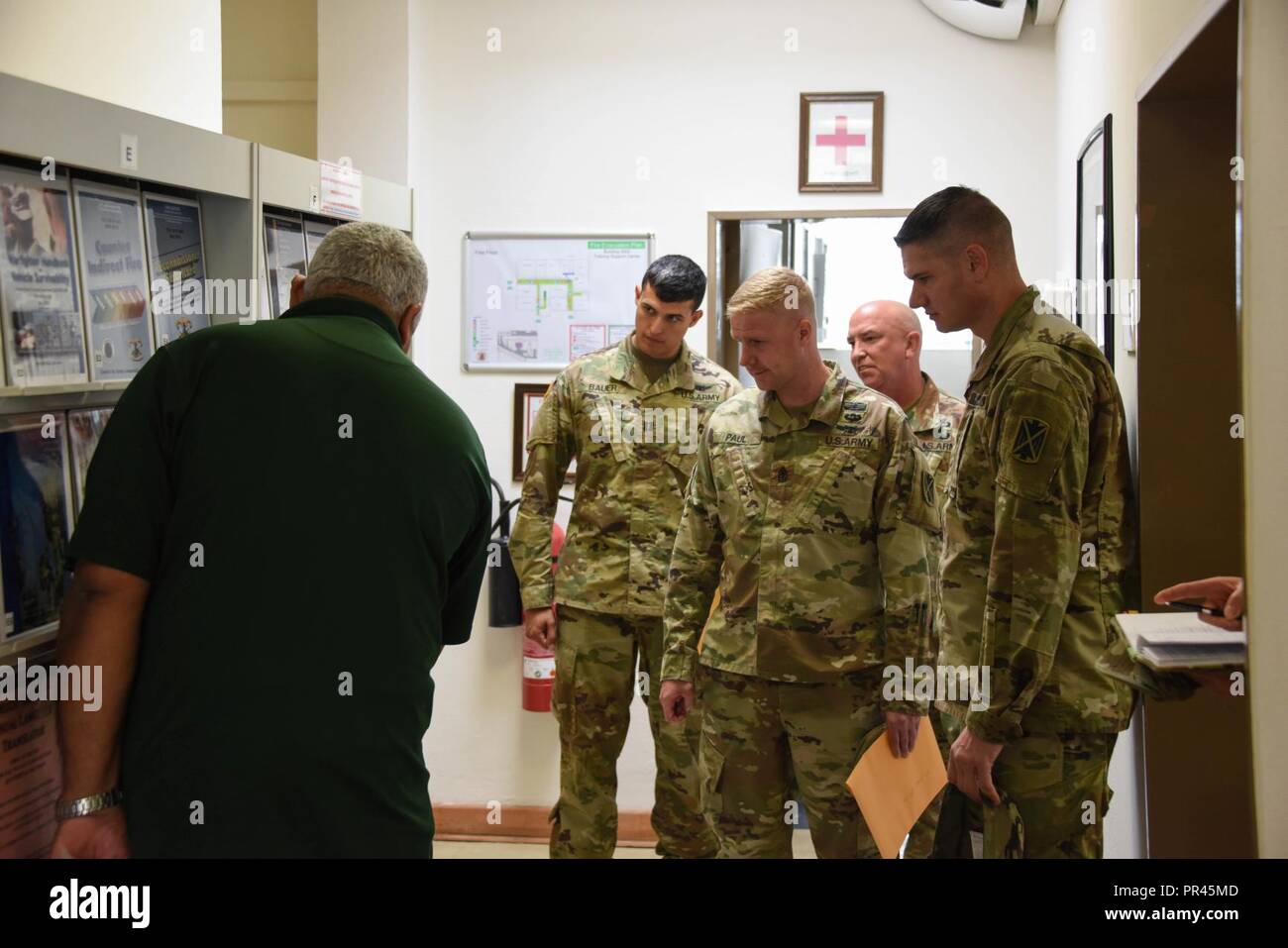 U.S. Soldiers with 10th Army Air and Missile Defense Command (AAMDC ...