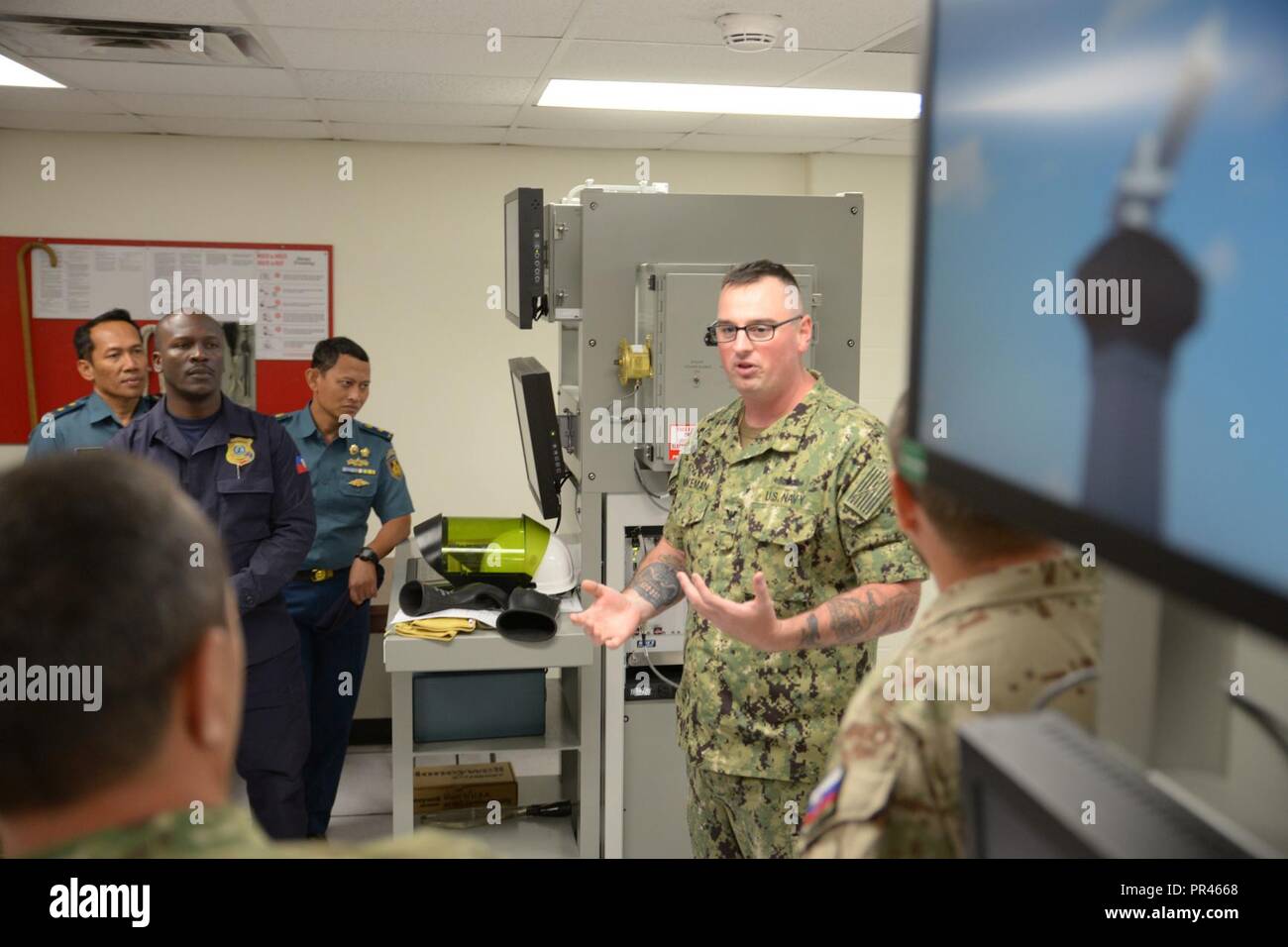 GREAT LAKES, Ill (September 10, 2018) An instructor at Center for ...