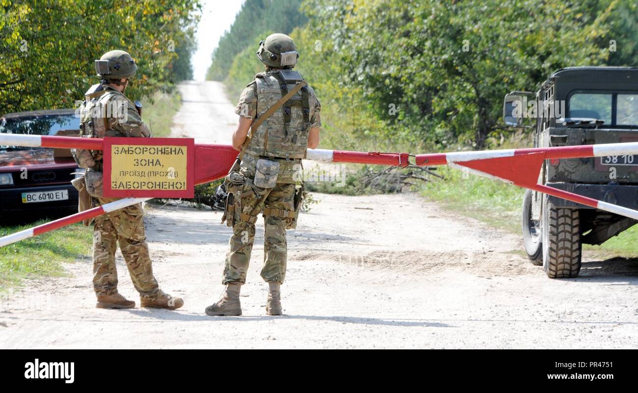Us army control centre hi-res stock photography and images - Alamy