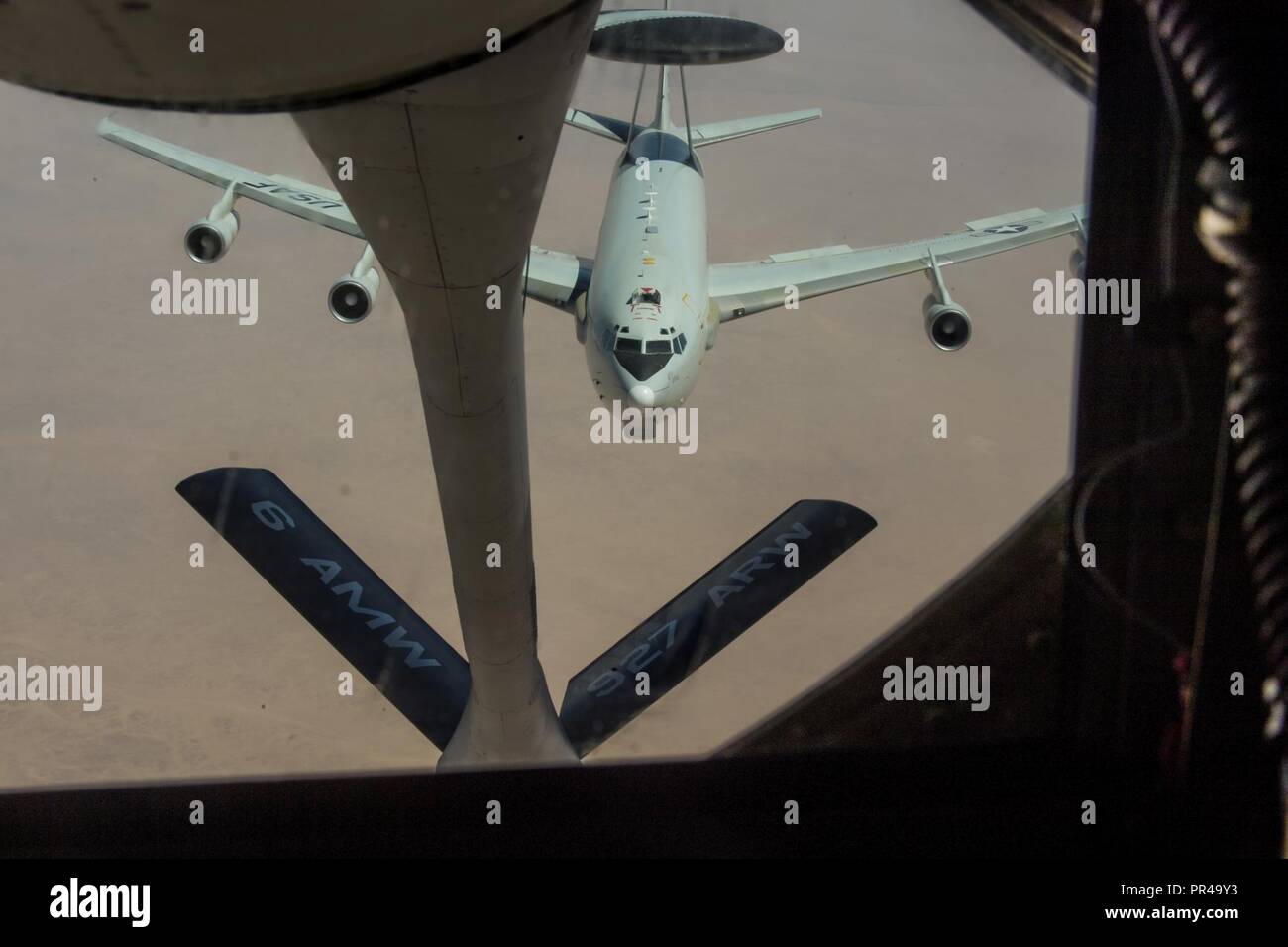 Usaf aerial command and control center hi-res stock photography and ...