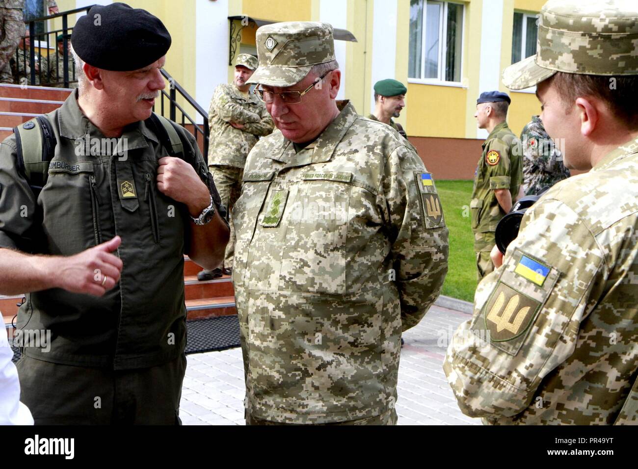 Lt gen pavlo tkachuk hi-res stock photography and images - Alamy