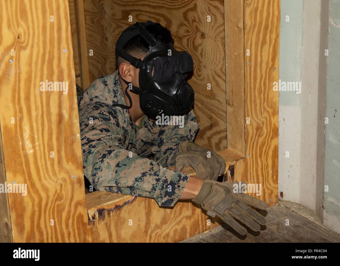 Marine corps embassy security guard hi-res stock photography and images ...