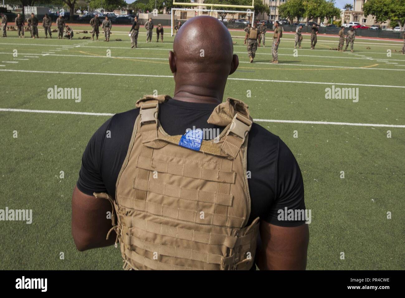 Marine corps martial arts instructor trainer hi-res stock photography ...