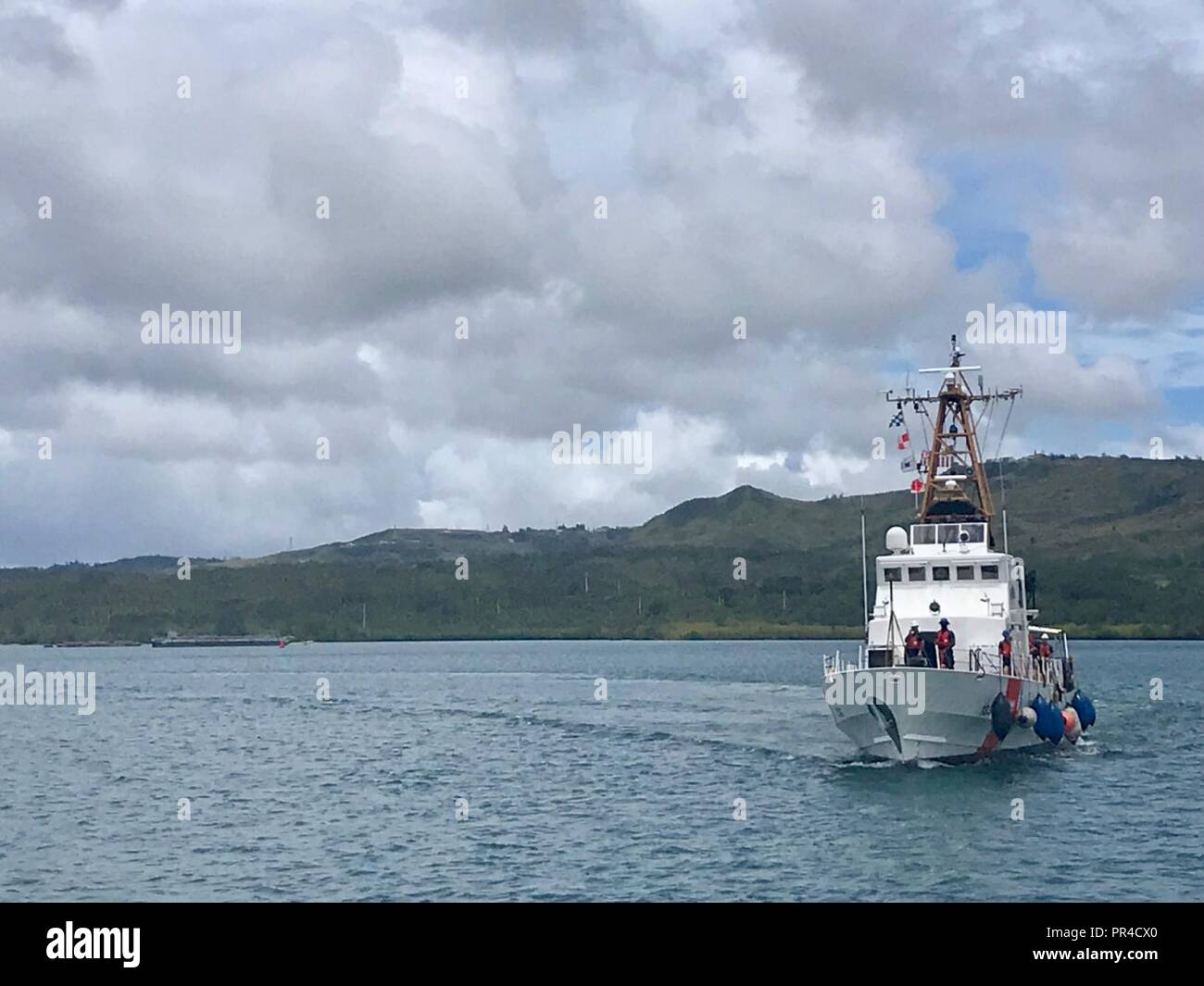 The crew of Coast Guard Cutter Kiska (WPB 1336) return to Apra Harbor ...