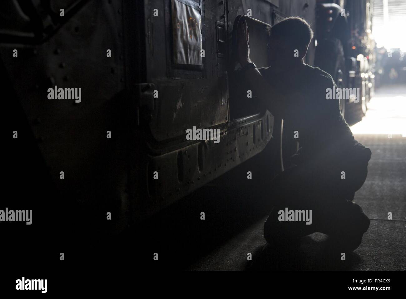 Us army 2 5 ton truck hi-res stock photography and images - Alamy