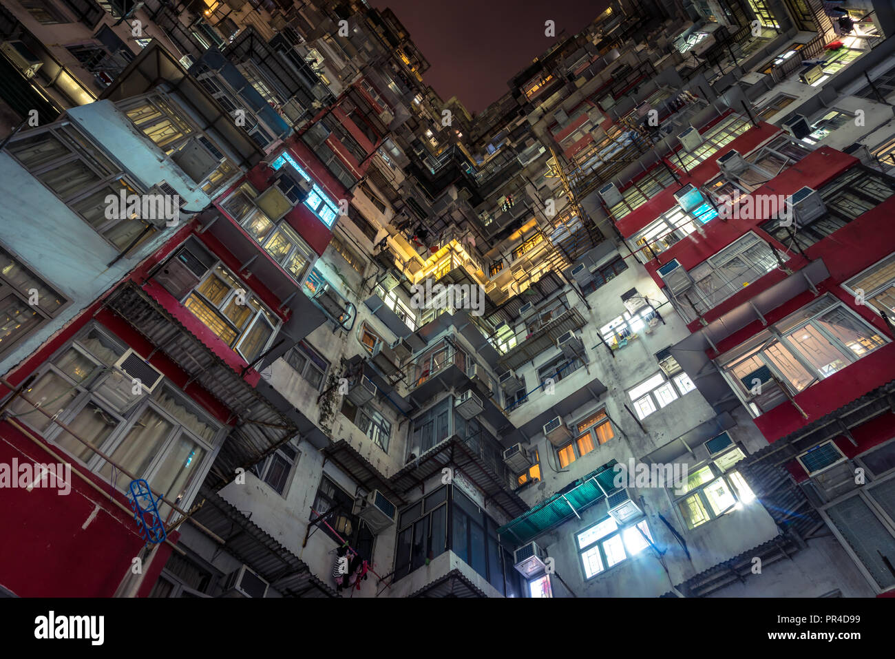 Dense residential housing hi-res stock photography and images - Alamy