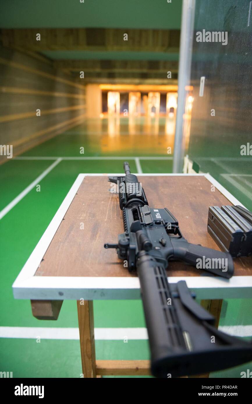 25 meter indoor range hi-res stock photography and images - Alamy