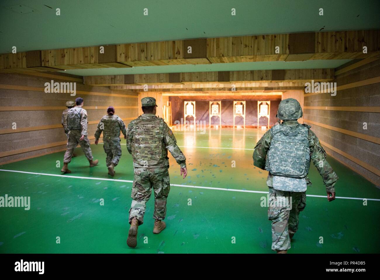 25 meter indoor range hi-res stock photography and images - Alamy