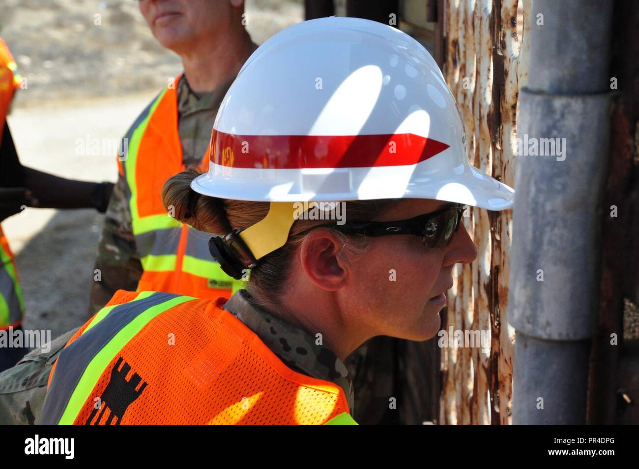 Col. Kim Colloton, USACE South Pacific Division Commander visits USACE ...