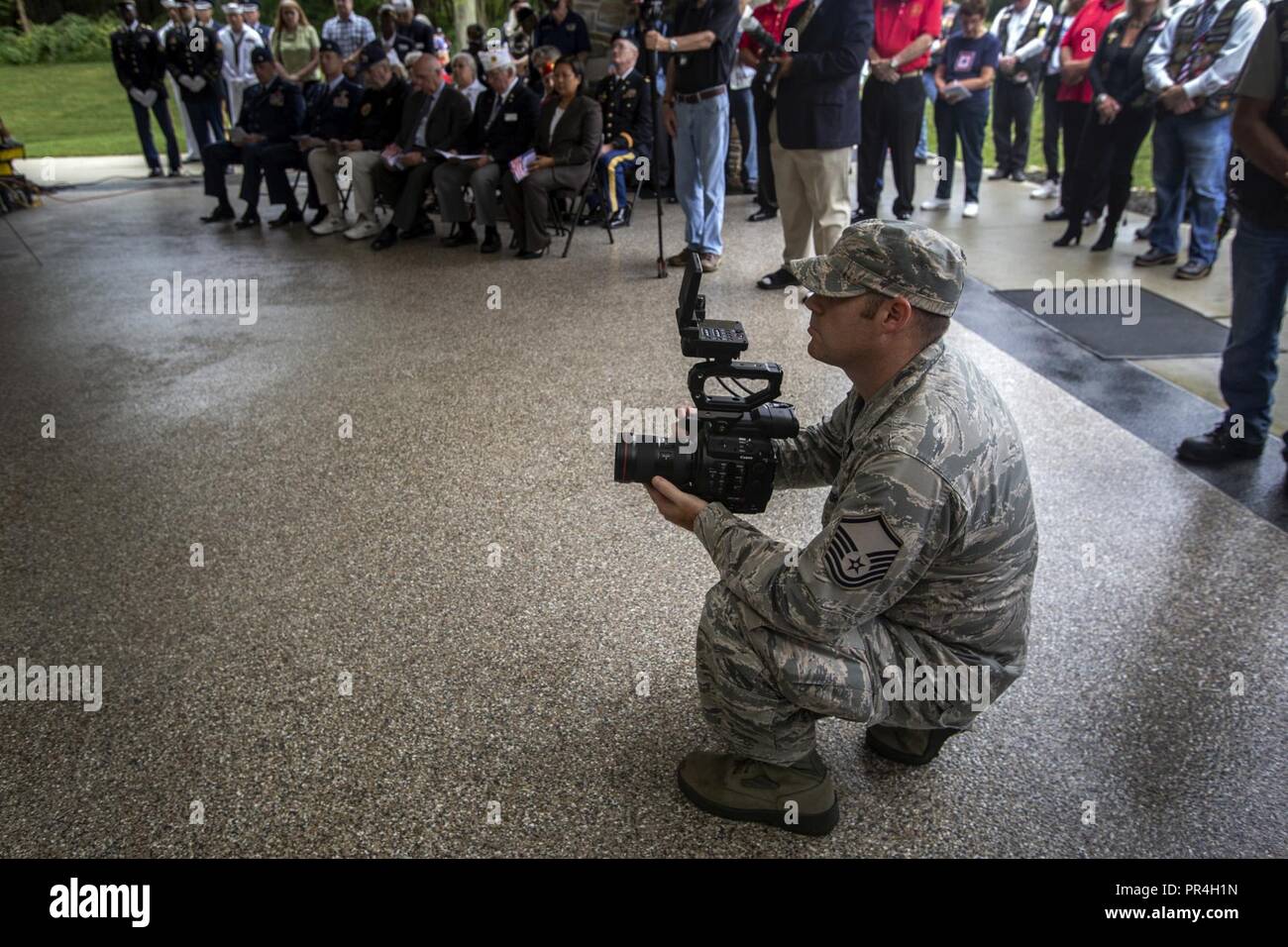U.S. Air Force Master Sgt. Matthew Hecht, New Jersey Air National Guard ...