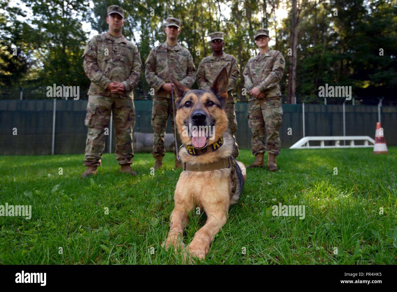 U.S. Soldiers assigned to the 100th Military Police Detachment, 18th MP ...