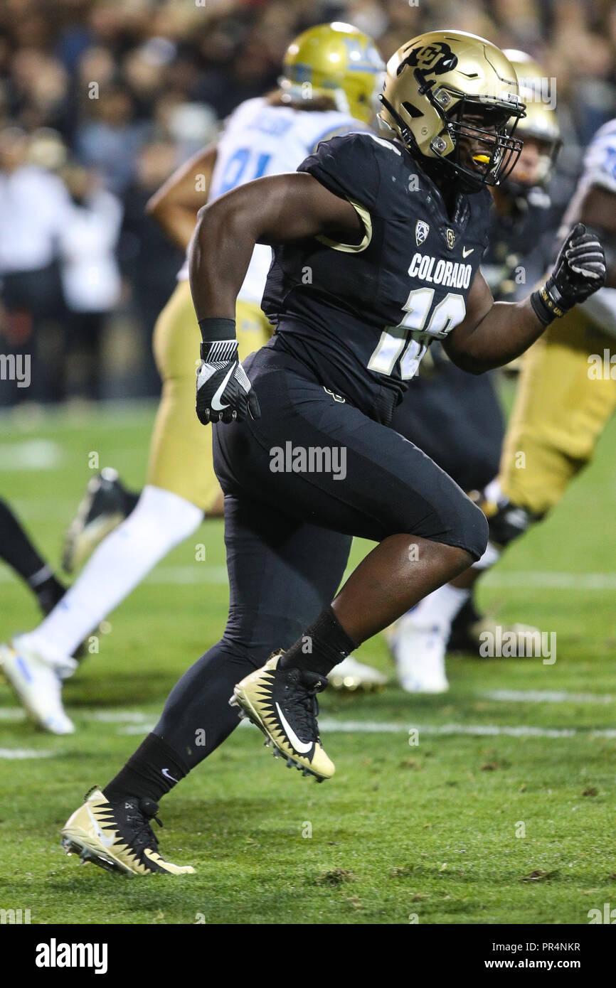 Boulder. 28th Sep, 2018. Colorado defensive end Chris Mulumba chases ...