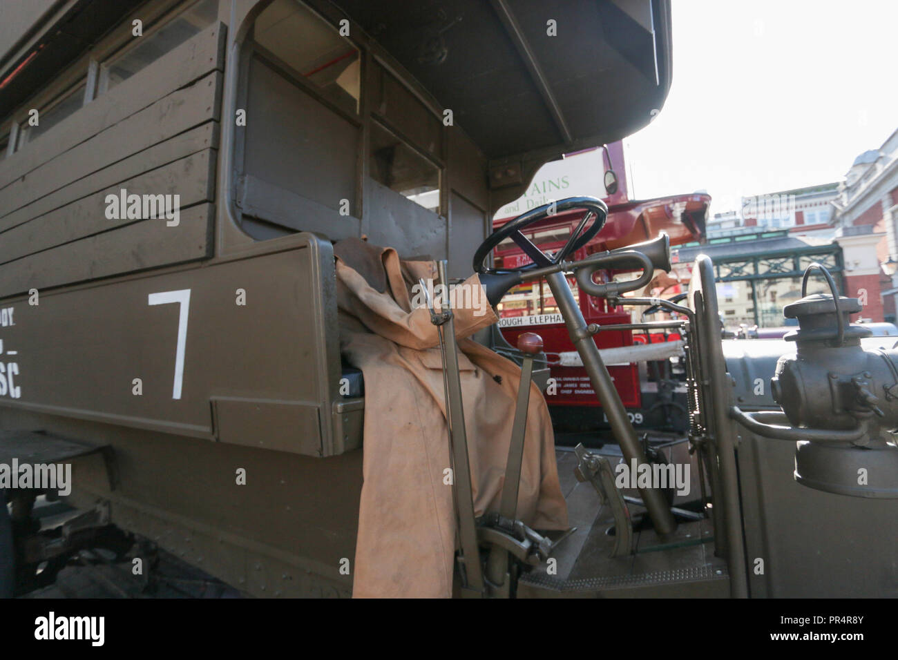 First world war london buses hi-res stock photography and images - Alamy
