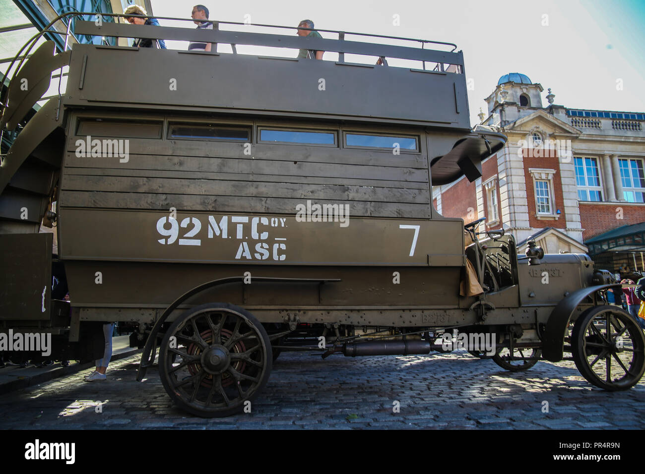 First world war london buses hi-res stock photography and images - Alamy