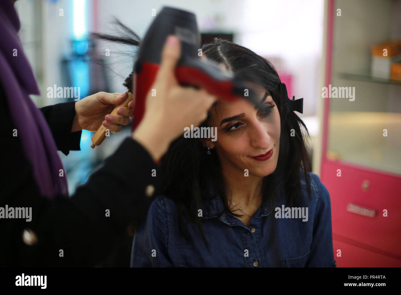 Palestinian women in field hi-res stock photography and images - Alamy