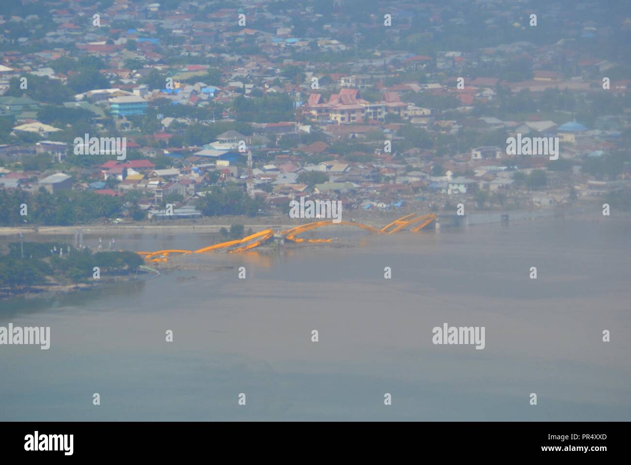 Palu bridge hi-res stock photography and images - Alamy