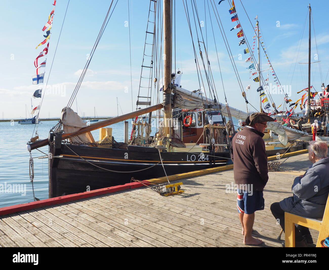 Thames bawley lo 284 hi-res stock photography and images - Alamy