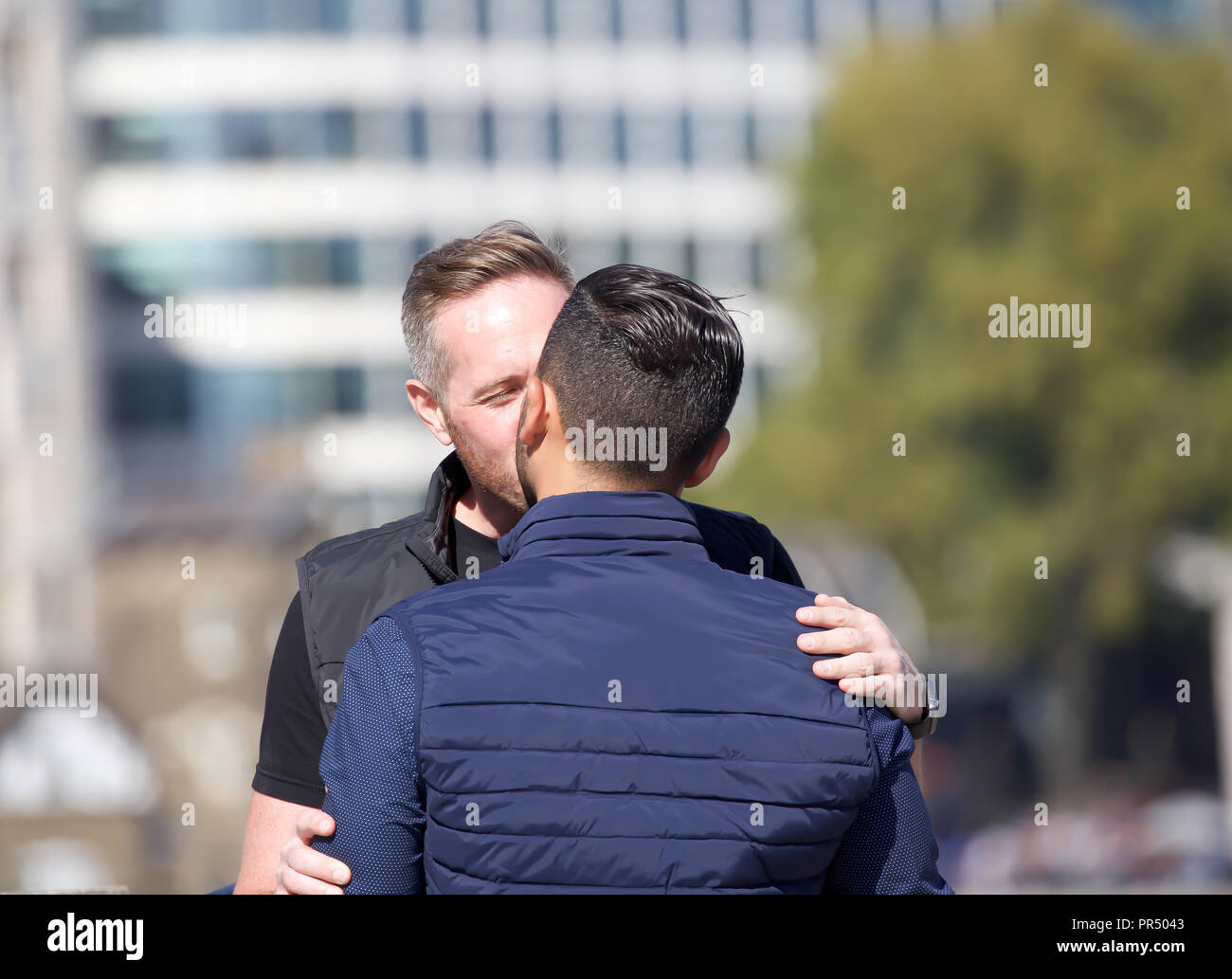 London,UK,29th September 2018,People enjoy and make the most of the warm Autumn sunshine in ...