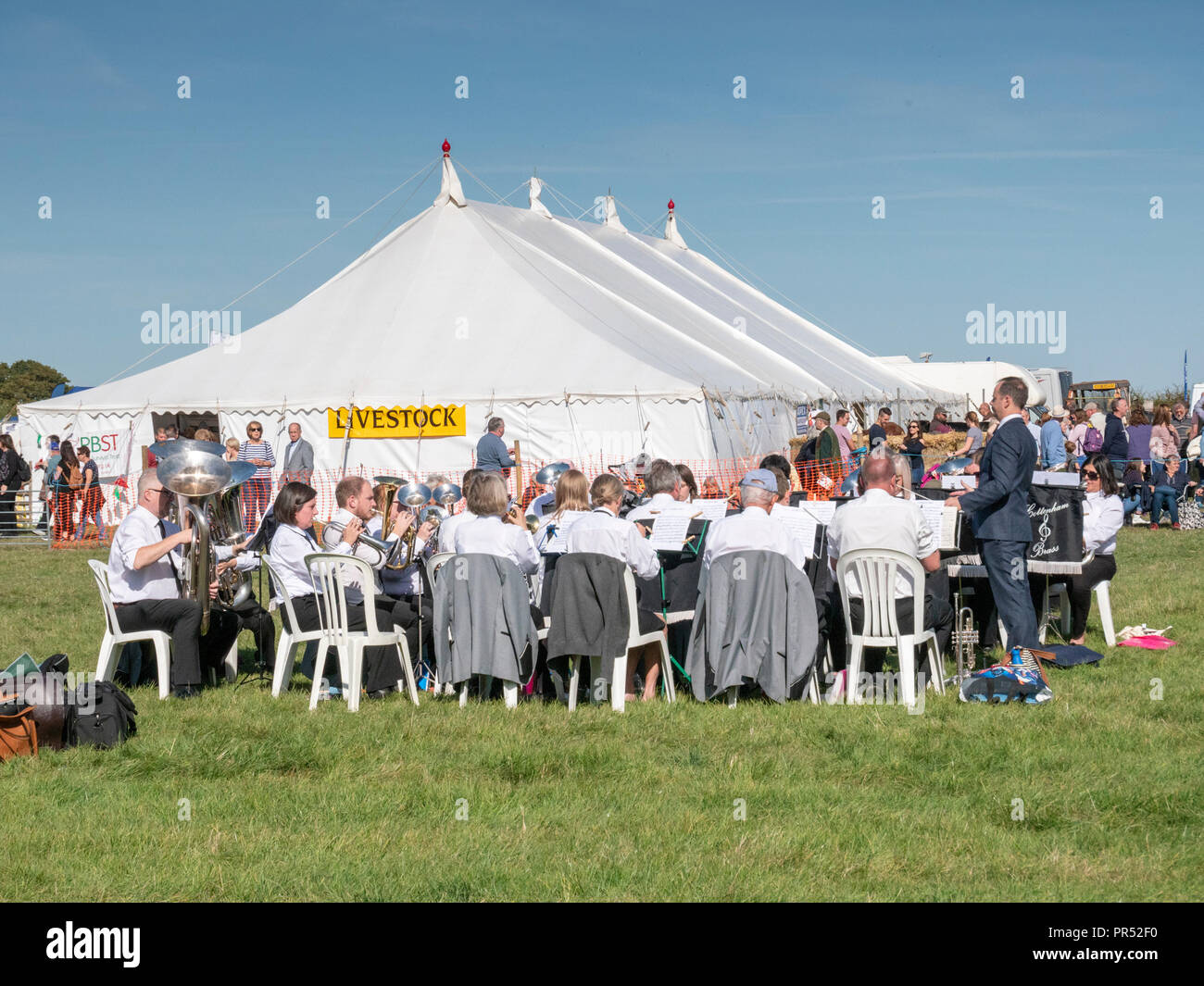 Silver band hi-res stock photography and images - Alamy