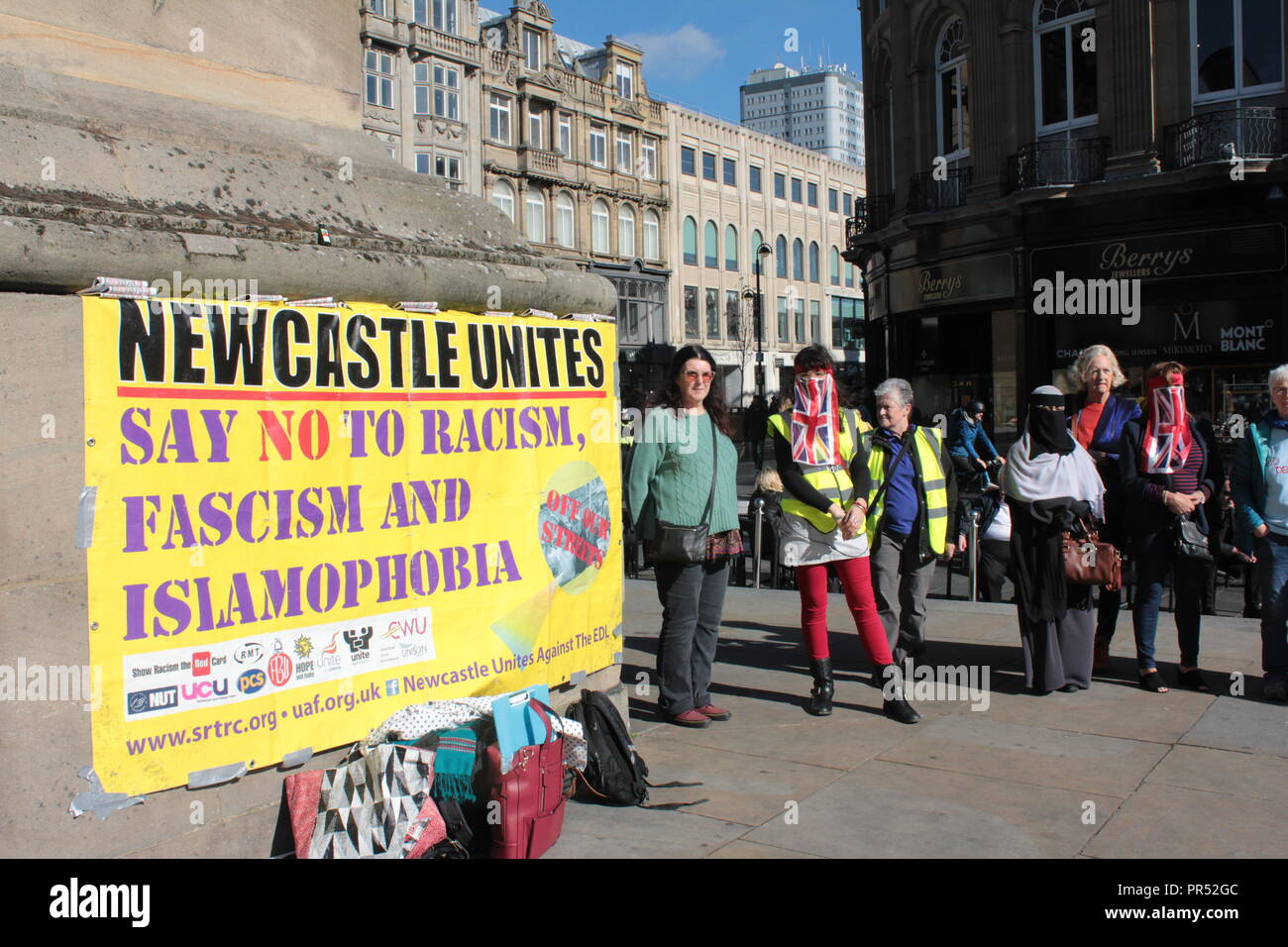 Newcastle, UK. 29th September 2018. Anti-racism group Newcastle Unites ...