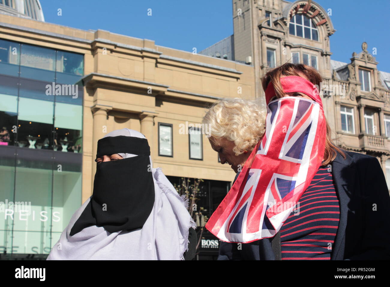 Newcastle, UK. 29th September 2018. Anti-racism group Newcastle Unites ...