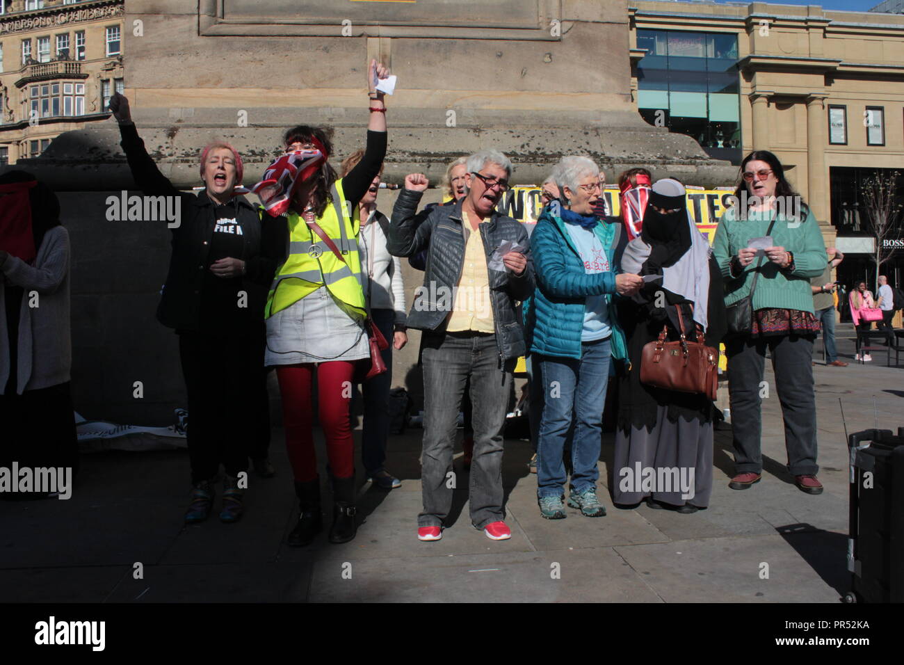 Yvonne ridley hi-res stock photography and images - Alamy