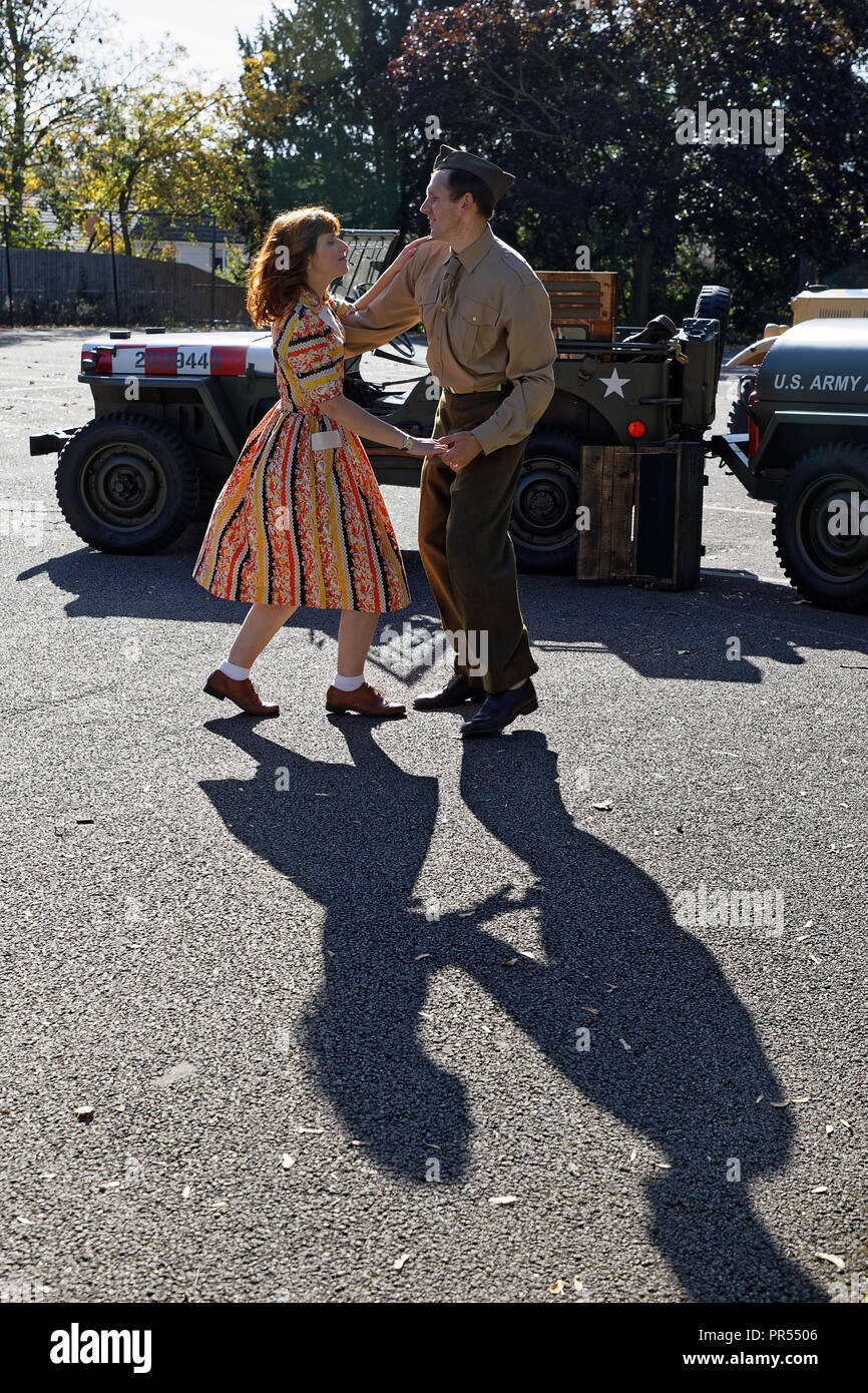 Soldier dancing world war two hi-res stock photography and images - Alamy