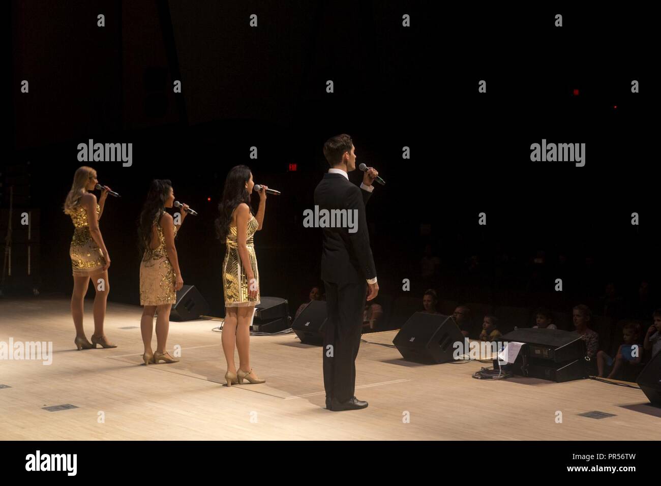 Uso troupe hi-res stock photography and images - Alamy