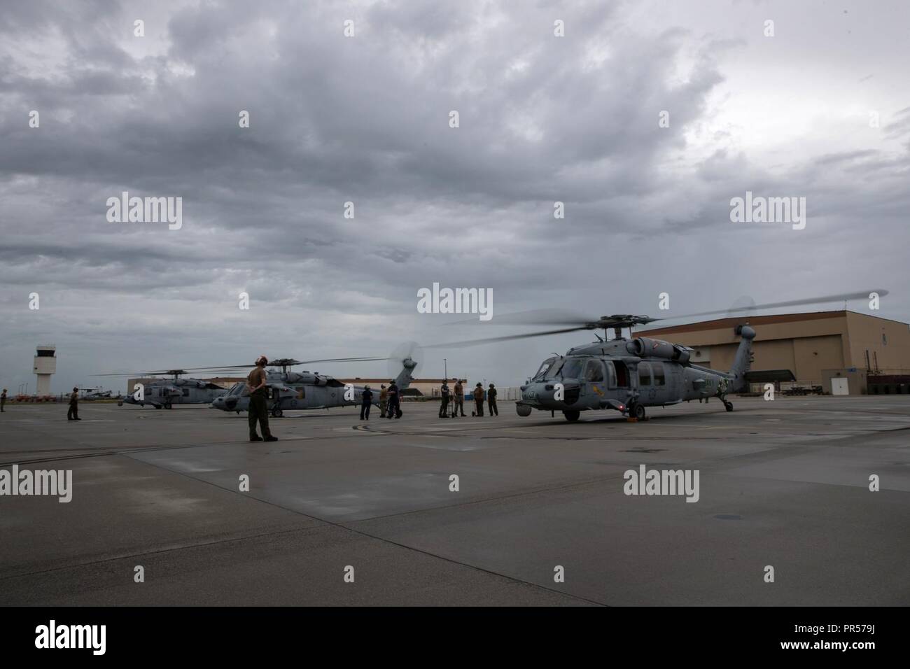 NORFOLK (Sept. 15, 2018) Sailors and aircraft assigned to Helicopter ...